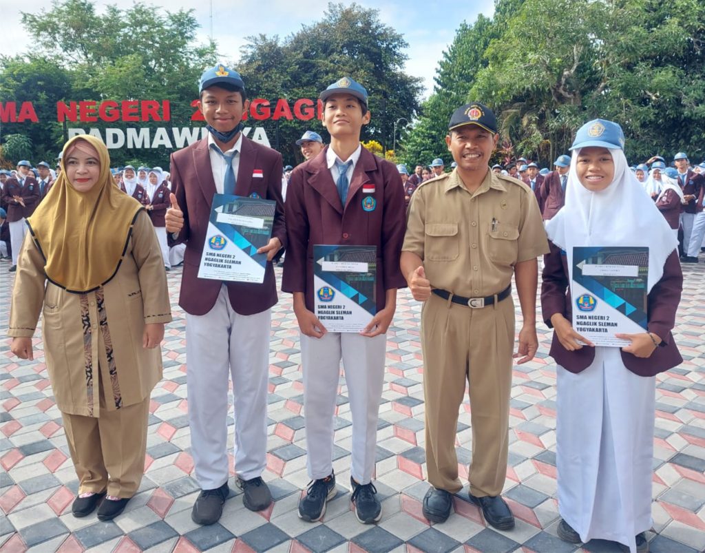 MERANGSANG KECERDASAN DAN KREATIVITAS, MENJADI LADANG TUMBUHNYA ... MERANGSANG KECERDASAN DAN KREATIVITAS, MENJADI LADANG TUMBUHNYA ...